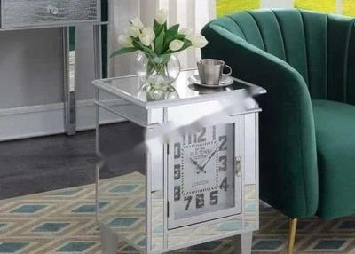 China Luxurious Mirrored Nightstand with Crushed Diamond Detailing and 45x40x60cm Dimensions for sale