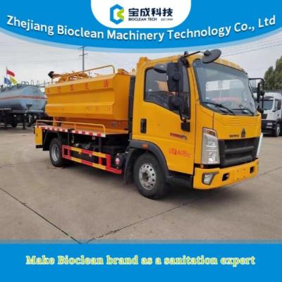 China 2.2m3 2200L 7.4tons Sewage Suction Truck Diesel Powered Pipeline Dredging for sale