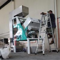 China Wenyao Intelligent Color Sorting Machine Plastic Color Sorter With Remote Control for sale