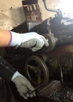 China Cut Resistant Gloves Thin PU Coating EN Cut Level 3 Lightweight 18g Cooling Effect for sale