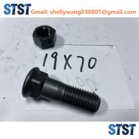 China High Wear Resistant Bulldozer Undercarriage Parts Replacement Track Fasteners M19×70 for sale