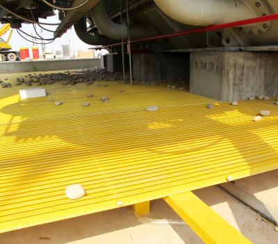 China Pultruded FRP Grating Walkway 25mm to 65mm Height Corrosion Resistant Fiberglass Grating for sale