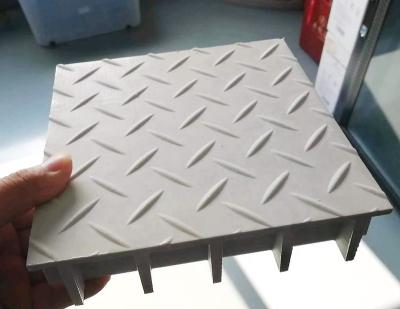 China FRP Grating Walkway 20mm to 50mm Height Chemical Corrosion Resistant Molded Grating for sale