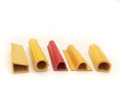 China Insulated GFRP Ladder Rungs and Rails 1m to 11.6m FRP Ladder Profiles for Electrical Power for sale
