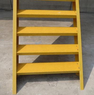 China Industrial GFRP FRP Step Ladder 0.5m to 6m Insulation Corrosion Resistant Anti Slip for sale