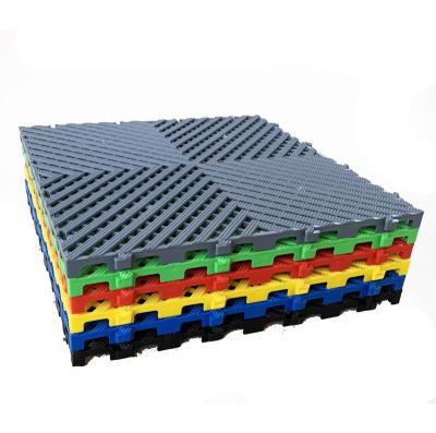 China PP Interlocking Garage Floor Tiles 40x40cm 2.0cm Anti Slip Grate Mats Carwash Grating for sale