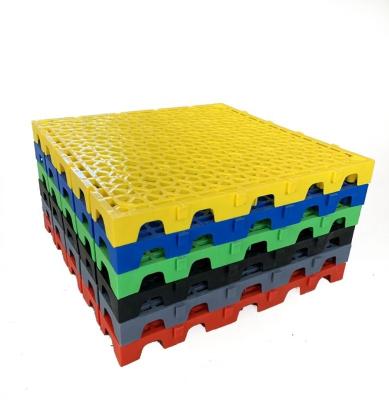 China 40x40x4.0cm PP Interlocking Plastic Mat Heavy Duty Garage Floor Covering 1-3 Ton Load Capacity for sale