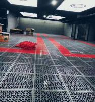China 40x40x4.0cm PP Interlocking Plastic Mat Heavy Duty Garage Floor Covering 1-3 Ton Load Capacity for sale