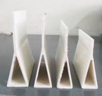 China FRP Plastic Slat Floor Beam for Pig Farrowing Crate Pen 15-30 Year Service Life for sale