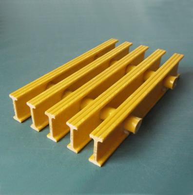 China Pultruded FRP Floor Grating 25mm 38mm GFRP Fiberglass Decking Walkway for sale