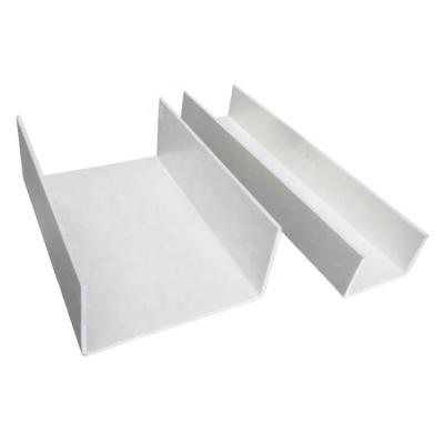China Anti-Corrosion Fiberglass Cable Tray 100x65mm Lightweight FRP Channel for Easy Installation for sale