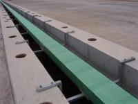 China FRP Channel Profile 50x32x5mm Corrosion Resistant Fiberglass Structural Support for Handrails for sale