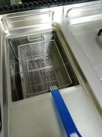China 52.00cm * 30.50cm * 29.50cm Package Size Electric Countertop Fryer for Limited Spaces for sale