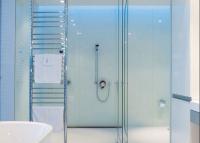 China Custom to Size Greenhouse Tempered Glass Shower For 8mm 10mm for sale