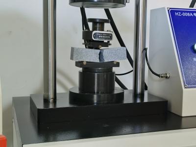 China Electrical Universal Testing Machine 300-2000kN Brick Compression Test Plate Distance 260mm for sale