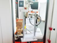 China Universal Tensile Testing Machine 20KN 0.5 Grade for Piston Test ISO 7886-1 for sale