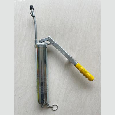 China Landscaping Tools Hand Grease Gun Lever Plunger Syringe 600CC Factory Equipment for sale