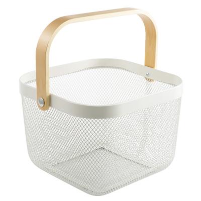 China Snacks Food Storage 18*25*26cm Wire Mesh Basket for sale
