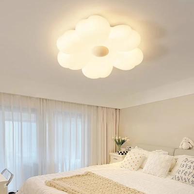 China Living Room Lamp Home Decor Kids Room Minimalist Acrylic White flower Ceiling lamp(WH-MA-309) for sale