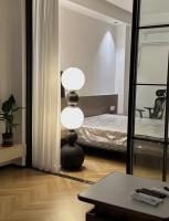 China Bedside Lamp LED Lighting Living Room Sofa Side Lamp Nordic Orion Sphere Floor Lamp(WH-MFL-225) for sale