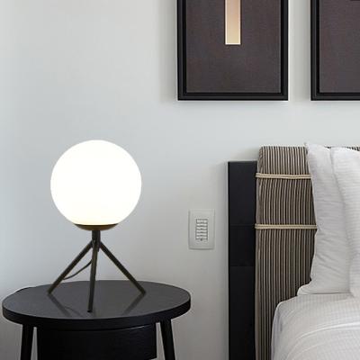 China Nodic LED Table Lamp Study Living Room Bedroom Minimalist Round Glass Ball Tripod ball table lamp(WH-MTB-32） for sale