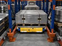 China 1.5 Ton High Load Radio Pallet Shuttle For Food And Beverage Warehouses for sale
