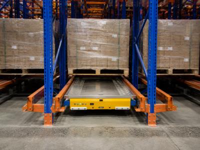China 1200kg Remote Controlled Two-Way Pallet Shuttle for Deep-Lane Pallet Storage for sale