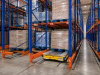 China 1.5 Ton High Load Radio Pallet Shuttle For Food And Beverage Warehouses for sale