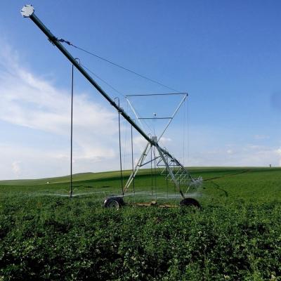 China Pivot Farm Irrigation System with 230 KG Capacity Unlocking Agricultural Potential through Remote Monitoring for sale