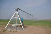 China Empowering Farms with 230 KG Optimal Pivot Farm Irrigation System Remote Monitoring Included for sale