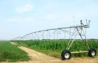 China Precision Irrigation Made Easy Lateral Move Irrigator for Water-Smart Farming 3800 KG for sale