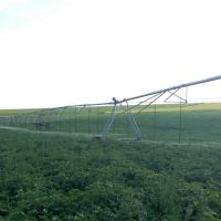 China Large Scale Movable Center Pivot Irrigation System 5-150ha/10-500acre for Optimal Water Distribution in Agriculture for sale