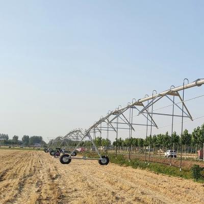 China Metal Agricultural Sprinkler Irrigation Machine for Large Farms Solar-Powered Center Pivot for sale