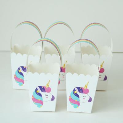 China 250gsm Whitecard Unicorn Flat Candy Paper Bag With Rainbow Handle for sale