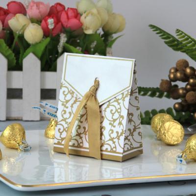 China 300g Artpaper Wedding Favour Paper Bags for sale