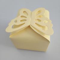 China Luxury Embossed Pearlized Wedding Favour Gift Boxes  With Bow for sale