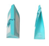 China Wedding Candy 250g Whitecard Tassels Rope Handle Gift Bags for sale