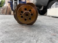 China 1j700-23010 Engineering Machinery Kubota Engine Crankshaft V2607 Cast Iron Material for sale