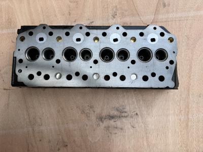China ME997799 Mitsubishi Engine Cylinder Head Model 4d36 Material Casting for sale