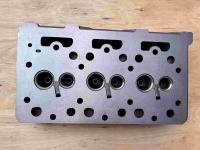 China 15521-03040 Kubota Engine Cylinder Head Model D1402 Made Of Cast Iron for sale