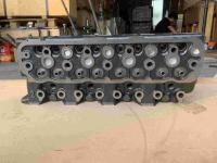 China ME997800 Mitsubishi Engine Cylinder Head Model 4d32 Material Casting for sale