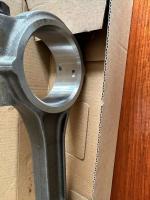 China 6136-32-3101 Komatsu Engine Connecting Rod Model 6d105 Material Casting for sale