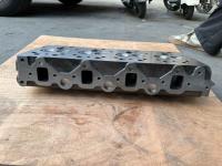 China 6144-11-1112 Komatsu Engine Cylinder Head Engine Model 4d94-2 Material Casting for sale
