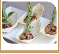 China Party Occasion Compostable Wooden Boat Sushi Packaging Container Poplar Wood Material for sale