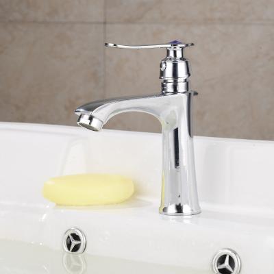 China Zinc Lever Handle Basin Faucet Single Hole Bathroom Tap Chrome 1.2 GPM for sale
