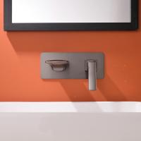 China Brass Modern Wall Mounted Single Handle Basin Mixer Tap In Grey for sale