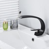 China Brass Modern Single Hole Single Handle Basin Mixer In Chrome Matte Black for sale