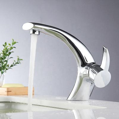 China Brass Modern Single Hole Single Handle Basin Mixer In Chrome for sale