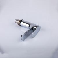 China Brass Modern Single Hole Single Handle Basin Mixer in Chrome for sale