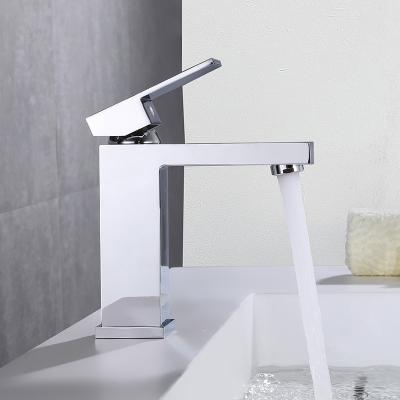China Brass Modern Single Hole Single Handle Basin Mixer in Chrome SN for sale
